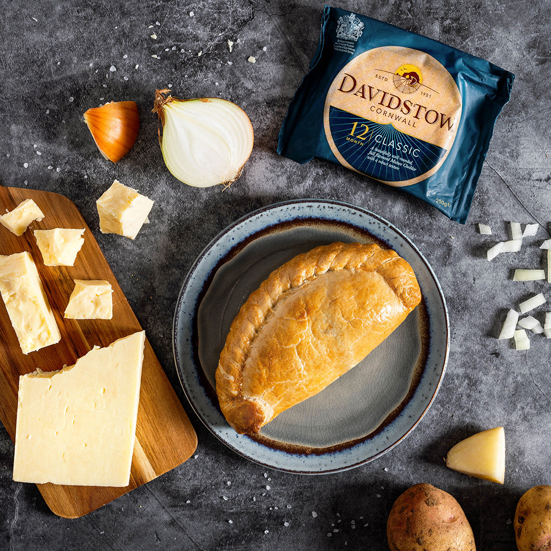 6 x Cheese & Onion Pasties 283g – The Cornish Company